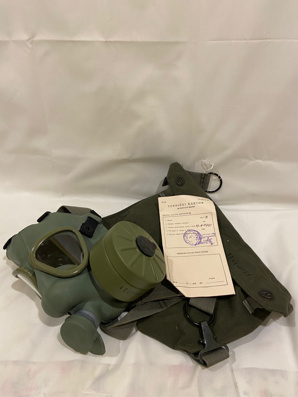 Yugoslavian/Serbian Gas Mask | The Liberty Quartermaster